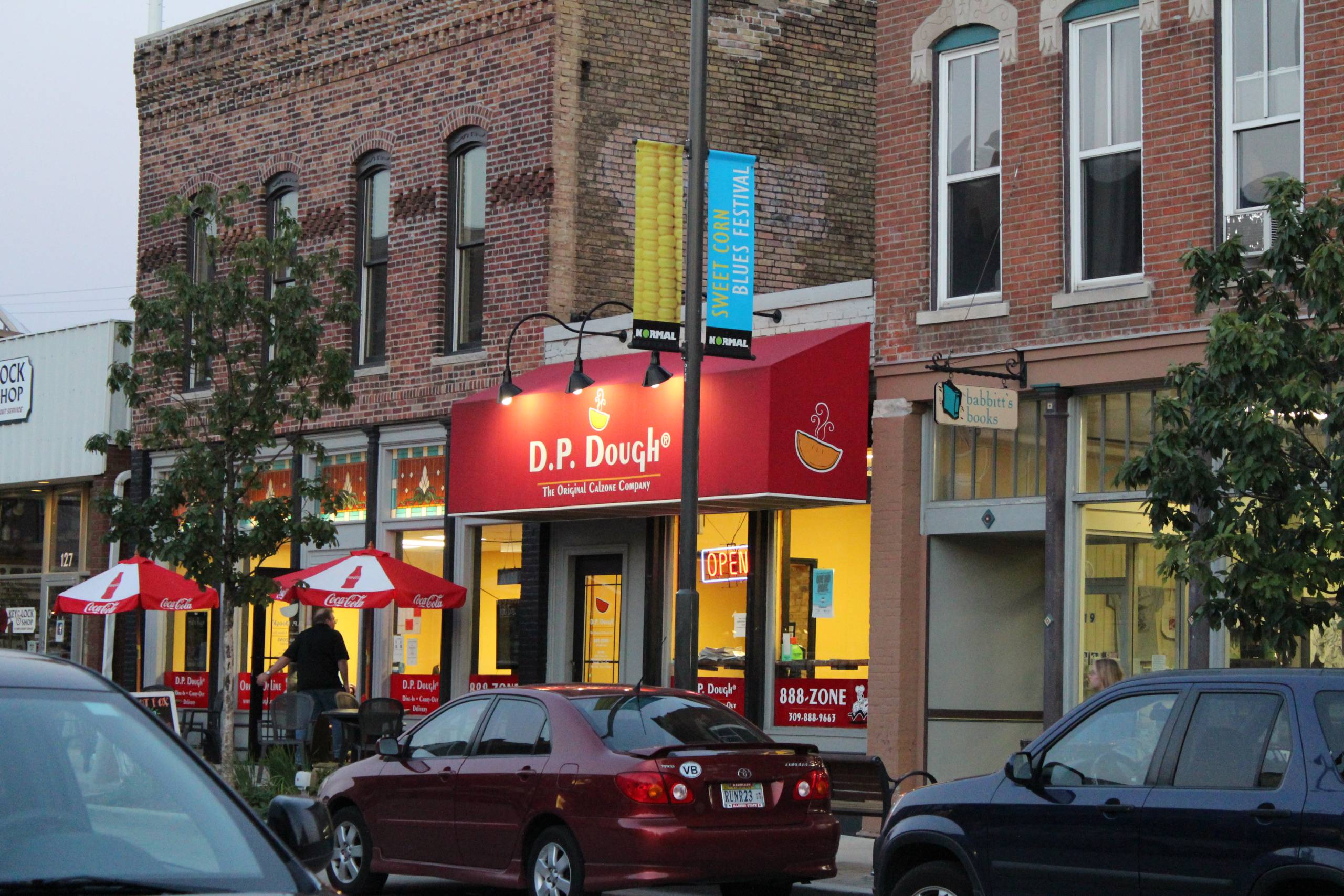 D.P. Dough Calzones - Bloomington-Normal, Illinois